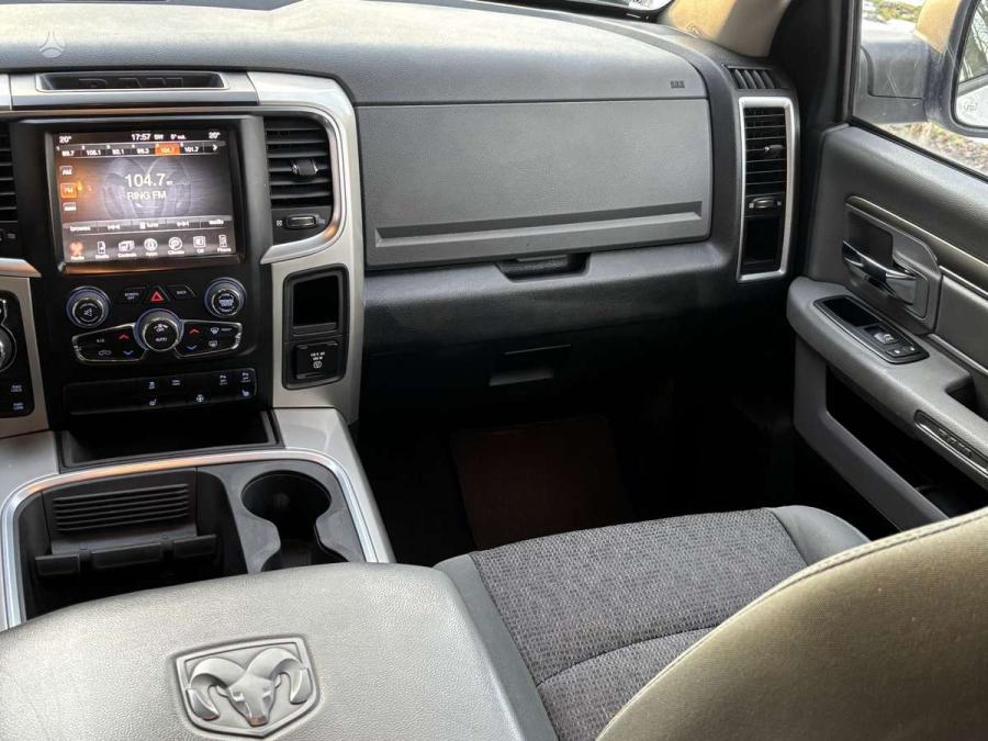 White Ram 1500 2016 in Tartu, with an engine capacity of 3.00 L and mileage of 220 thousand km for 17500 €, photo 19 on AUTOMOTO.COM.LV