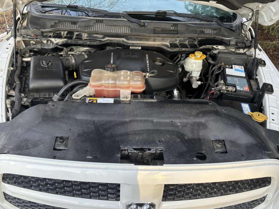 White Ram 1500 2016 in Tartu, with an engine capacity of 3.00 L and mileage of 220 thousand km for 17500 €, photo 23 on AUTOMOTO.COM.LV