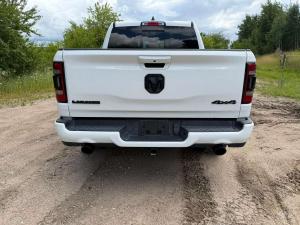 Balts Ram 1500 2022 Viļņa, ar dzinēja tilpumu 5.70 L un nobraukumu 80 tūkst. km par 23000 €, foto 6 vietnē AUTOMOTO.COM.LV