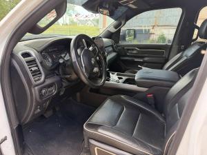 Balts Ram 1500 2022 Viļņa, ar dzinēja tilpumu 5.70 L un nobraukumu 80 tūkst. km par 23000 €, foto 11 vietnē AUTOMOTO.COM.LV