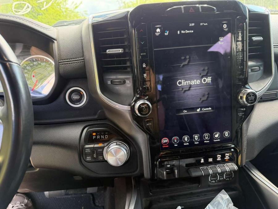 Balts Ram 1500 2022 Viļņa, ar dzinēja tilpumu 5.70 L un nobraukumu 80 tūkst. km par 23000 €, foto 13 vietnē AUTOMOTO.COM.LV