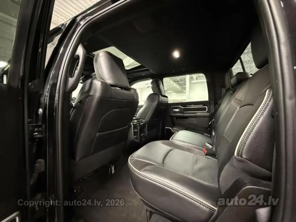 Black Ram 2500 2020 in Tallinn, with an engine capacity of 6.70 L and mileage of 25 thousand km for 69900 €, photo 8 on AUTOMOTO.COM.LV