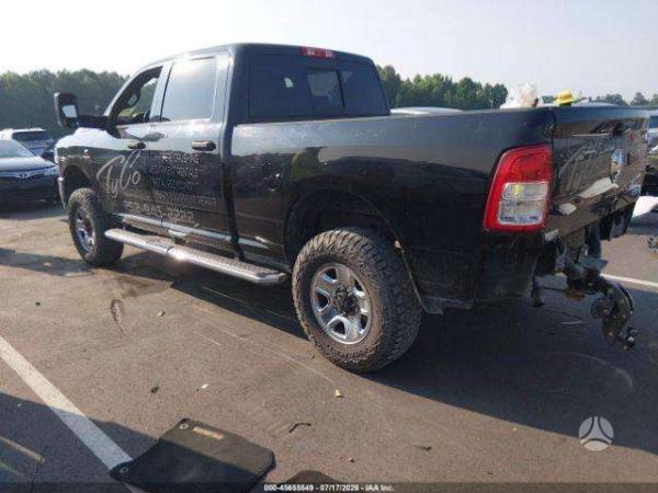 Черный Ram 2500 2022 в Клайпеда, объемом двигателя 6.70 л и пробегом 71 тыс. км за 12000 €, фото 4 на AUTOMOTO.COM.LV
