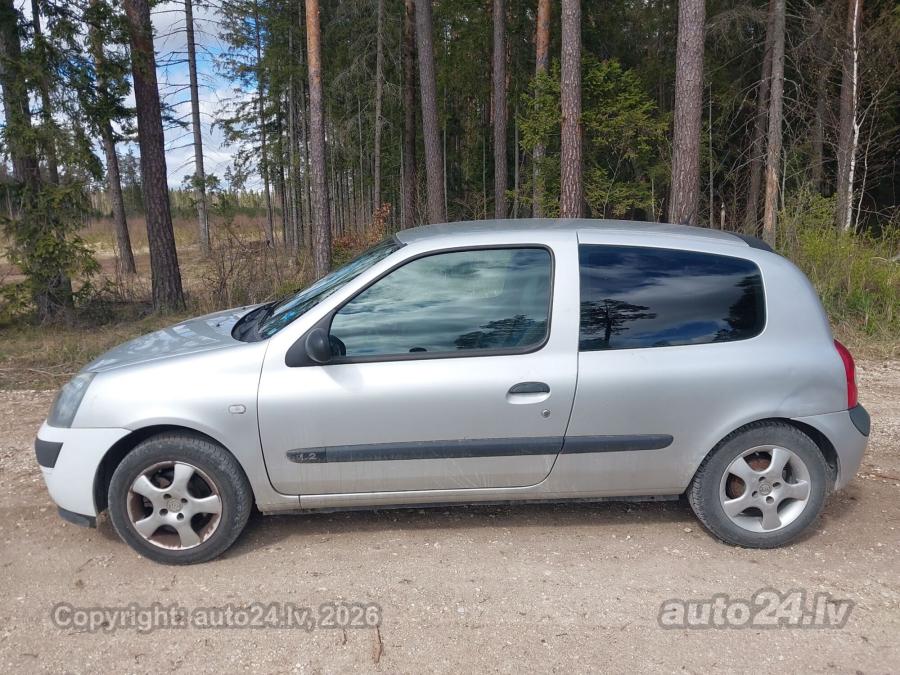 Pelēks Renault 11 2006 Rapla, ar dzinēja tilpumu 1.10 L un nobraukumu 105 tūkst. km par 999 €, foto 4 vietnē AUTOMOTO.COM.LV