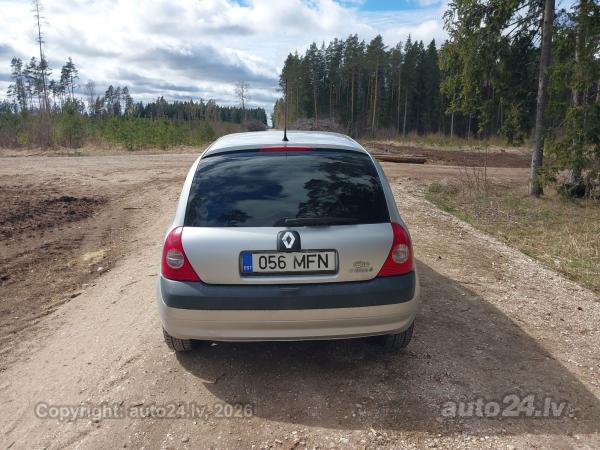 Pelēks Renault 11 2006 Rapla, ar dzinēja tilpumu 1.10 L un nobraukumu 105 tūkst. km par 999 €, foto 4 vietnē AUTOMOTO.COM.LV