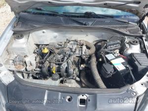 Pelēks Renault 11 2006 Rapla, ar dzinēja tilpumu 1.10 L un nobraukumu 105 tūkst. km par 999 €, foto 6 vietnē AUTOMOTO.COM.LV