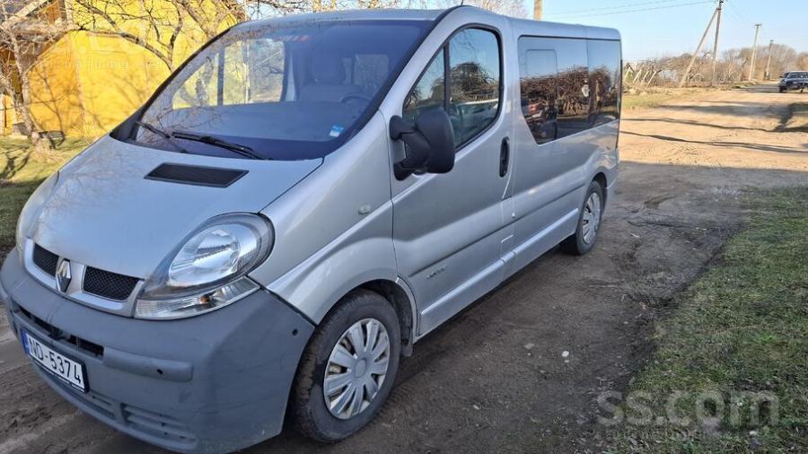 Grey Renault 14 2005 in Saldus, with an engine capacity of 2.50 L and mileage of 404 thousand km for 4000 €, photo 7 on AUTOMOTO.COM.LV