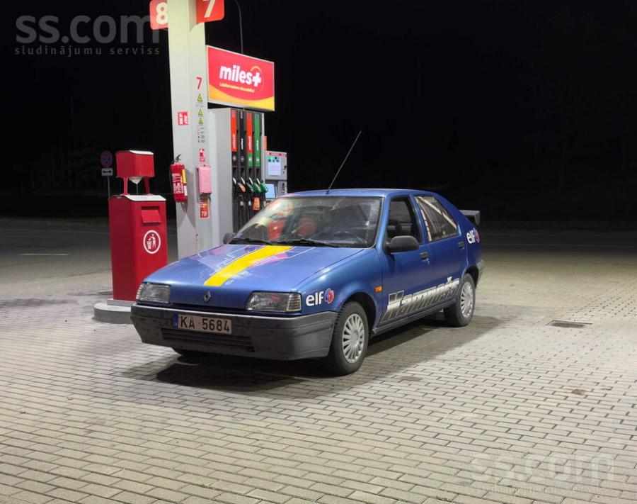 Blue Renault 19 1989 in Riga, with an engine capacity of 1.20 L and mileage of 173 thousand km for 400 €, photo 3 on AUTOMOTO.COM.LV