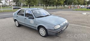 Blue Renault 19 1989 in Riga, with an engine capacity of 1.40 L and mileage of 181 thousand km for 700 €, photo 3 on AUTOMOTO.COM.LV