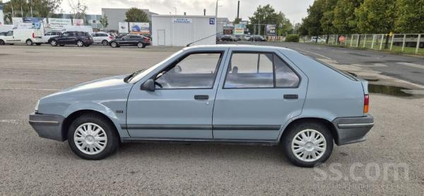Рено 19 1989 в Рига на AUTOMOTO.COM.LV Синий Рено 19 1989 в Рига, объемом двигателя 1.40 л и пробегом 181 тыс. км за 700 €, фото 6 на AUTOMOTO.COM.LV