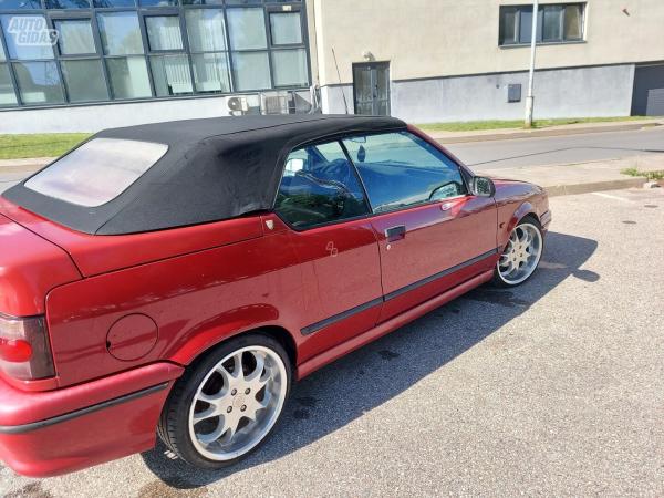 Red Renault 19 1993 in Vilnius, with an engine capacity of 1.80 L and mileage of 146 thousand km for 5000 €, photo 4 on AUTOMOTO.COM.LV