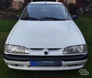 Renault 19 1993 in Panevezys, with an engine capacity of 1.70 L and mileage of 133 thousand km for 1500 €, photo  on AUTOMOTO.COM.LV