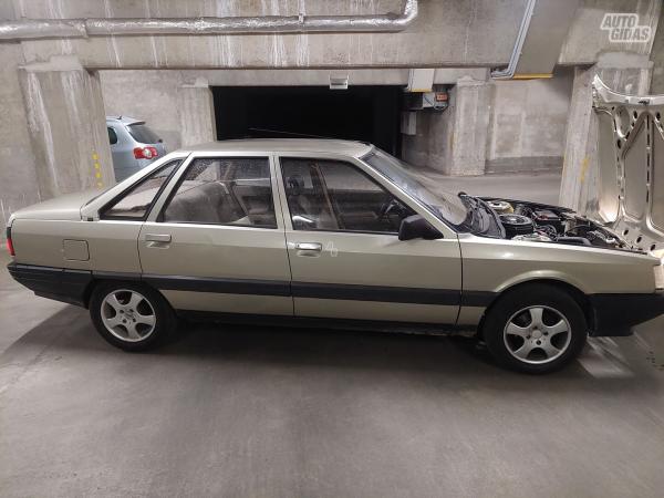 Renault 21 1988 in Kaunas, with an engine capacity of 1.70 L and mileage of 182 thousand km for 1900 €, photo 6 on AUTOMOTO.COM.LV
