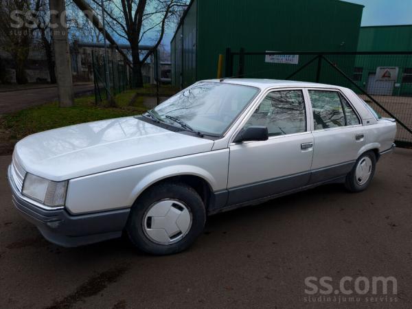 Grey Renault 25 1986 in Riga, with an engine capacity of 2.00 L and mileage of 180 thousand km for 3700 €, photo 9 on AUTOMOTO.COM.LV