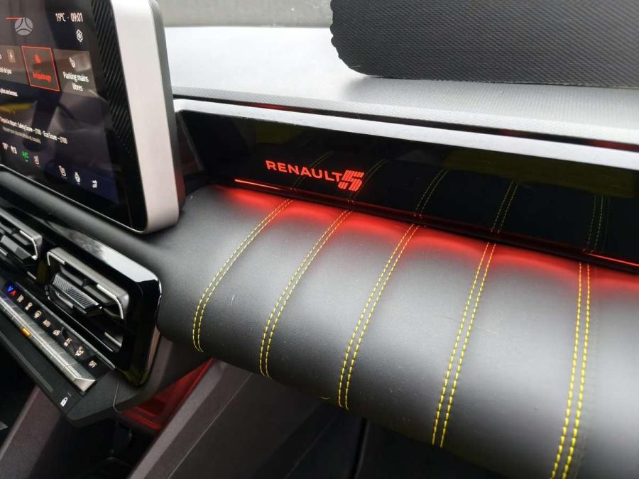 Черный Рено 5 E-Tech 2024 в Каунас, объемом двигателя 0.00 л и пробегом 14 тыс. км за 16999 €, фото 15 на AUTOMOTO.COM.LV