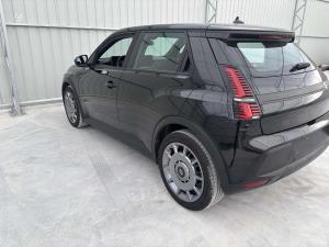 Melns Renault 5 E-Tech 2025 Kauņa, ar dzinēja tilpumu 0.00 L un nobraukumu 13 tūkst. km par 14650 €, foto 5 vietnē AUTOMOTO.COM.LV