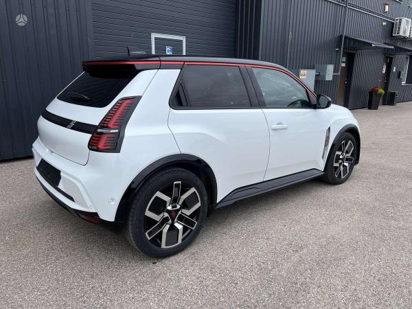 Balts Renault 5 E-Tech 2025 Alīta, ar dzinēja tilpumu 0.00 L un nobraukumu 10 tūkst. km par 13700 €, foto 9 vietnē AUTOMOTO.COM.LV