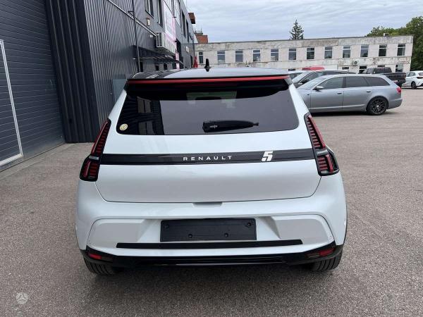 White Renault 5 E-Tech 2025 in Alytus, with an engine capacity of 0.00 L and mileage of 10 thousand km for 13700 €, photo 7 on AUTOMOTO.COM.LV