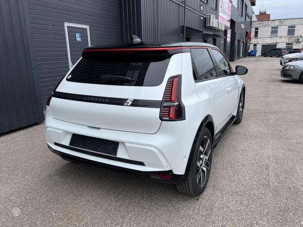 White Renault 5 E-Tech 2025 in Alytus, with an engine capacity of 0.00 L and mileage of 10 thousand km for 13700 €, photo 8 on AUTOMOTO.COM.LV