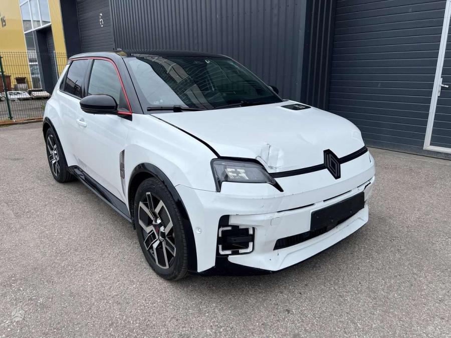 Balts Renault 5 E-Tech 2025 Alīta, ar dzinēja tilpumu 0.00 L un nobraukumu 10 tūkst. km par 13700 €, foto 14 vietnē AUTOMOTO.COM.LV