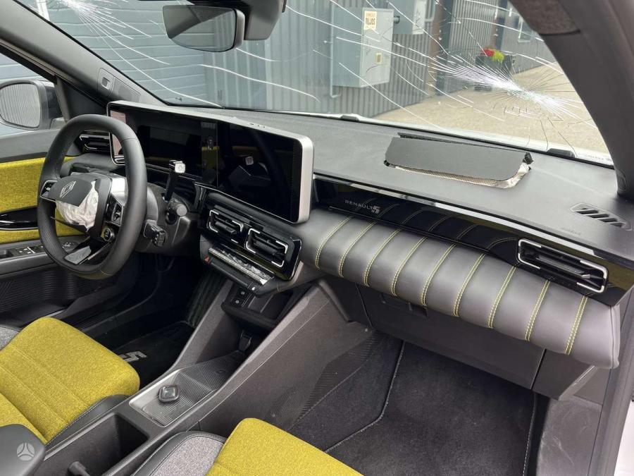 Balts Renault 5 E-Tech 2025 Alīta, ar dzinēja tilpumu 0.00 L un nobraukumu 10 tūkst. km par 13700 €, foto 22 vietnē AUTOMOTO.COM.LV
