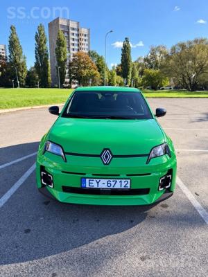 Green Renault 5 2026 in Riga, with an engine capacity of 0.00 L and mileage of 9 thousand km for 28500 €, photo 11 on AUTOMOTO.COM.LV