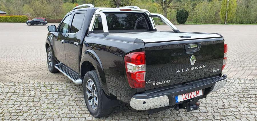 Black Renault Alaskan 2019 in Vilnius, with an engine capacity of 2.30 L and mileage of 244 thousand km for 16180 €, photo 4 on AUTOMOTO.COM.LV