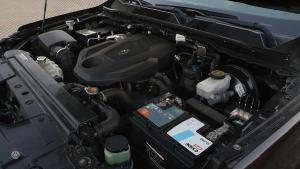 Black Renault Alaskan 2019 in Vilnius, with an engine capacity of 2.30 L and mileage of 244 thousand km for 16180 €, photo 6 on AUTOMOTO.COM.LV