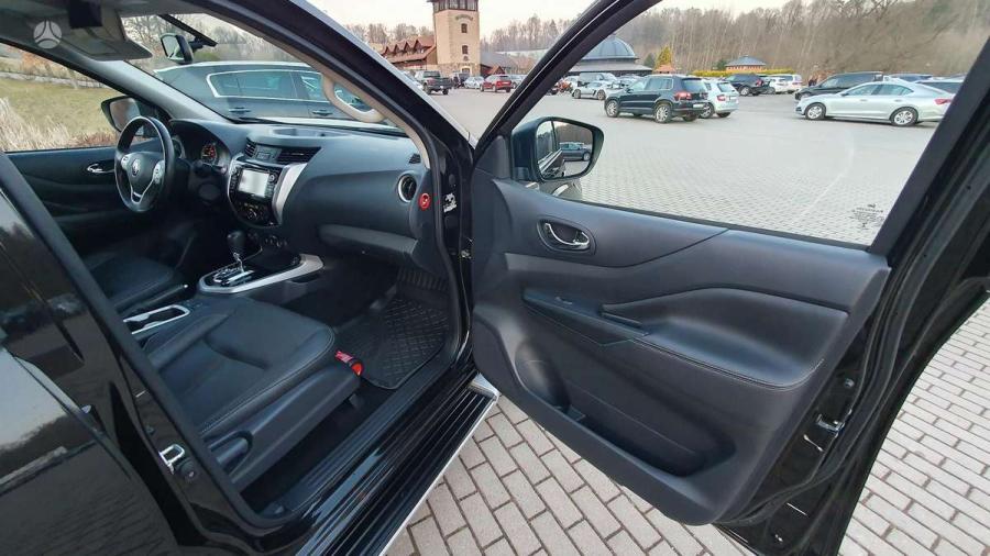 Black Renault Alaskan 2019 in Vilnius, with an engine capacity of 2.30 L and mileage of 244 thousand km for 16180 €, photo 16 on AUTOMOTO.COM.LV