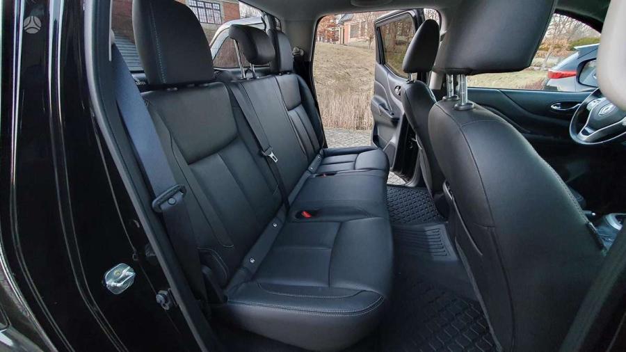 Black Renault Alaskan 2019 in Vilnius, with an engine capacity of 2.30 L and mileage of 244 thousand km for 16180 €, photo 17 on AUTOMOTO.COM.LV