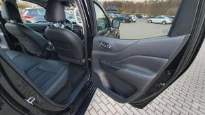 Black Renault Alaskan 2019 in Vilnius, with an engine capacity of 2.30 L and mileage of 244 thousand km for 16180 €, photo 18 on AUTOMOTO.COM.LV