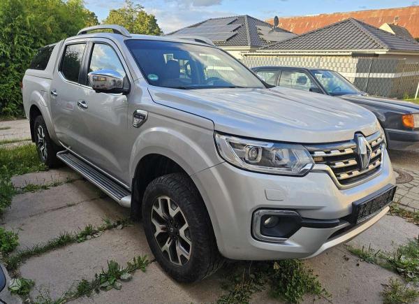 Grey Renault Alaskan 2017 in Kelme, with an engine capacity of 2.30 L and mileage of 238 thousand km for 9700 €, photo 3 on AUTOMOTO.COM.LV