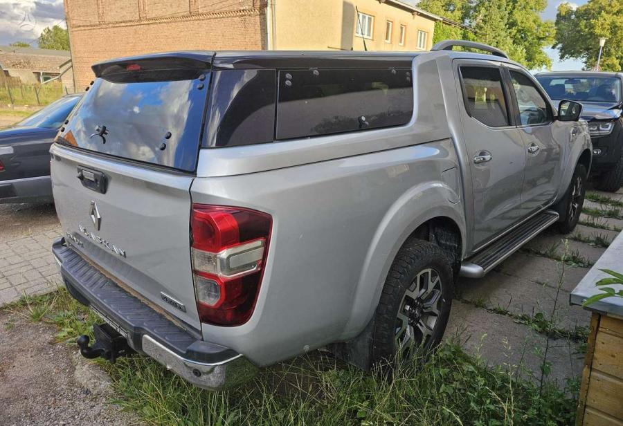 Grey Renault Alaskan 2017 in Kelme, with an engine capacity of 2.30 L and mileage of 238 thousand km for 9700 €, photo 5 on AUTOMOTO.COM.LV