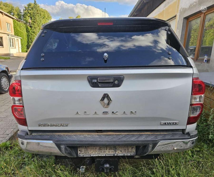 Grey Renault Alaskan 2017 in Kelme, with an engine capacity of 2.30 L and mileage of 238 thousand km for 9700 €, photo 6 on AUTOMOTO.COM.LV