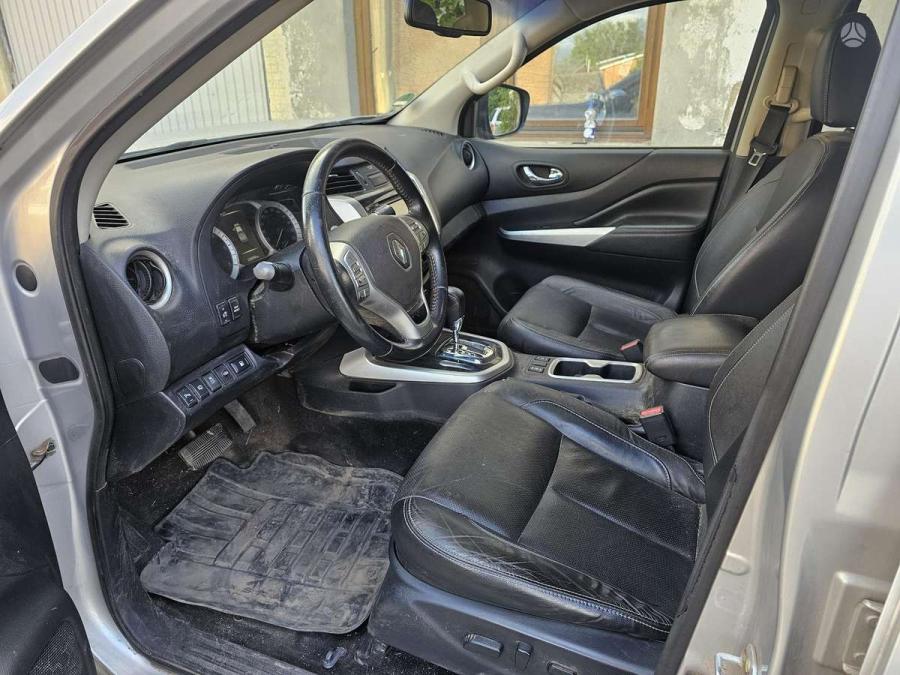 Grey Renault Alaskan 2017 in Kelme, with an engine capacity of 2.30 L and mileage of 238 thousand km for 9700 €, photo 9 on AUTOMOTO.COM.LV