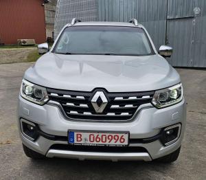 Grey Renault Alaskan 2017 in Kelme, with an engine capacity of 2.30 L and mileage of 238 thousand km for 10800 €, photo 3 on AUTOMOTO.COM.LV