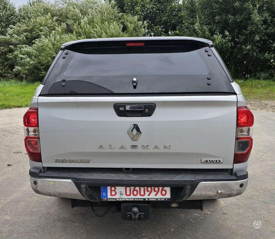Grey Renault Alaskan 2017 in Kelme, with an engine capacity of 2.30 L and mileage of 238 thousand km for 10800 €, photo 7 on AUTOMOTO.COM.LV