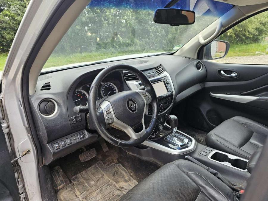 Grey Renault Alaskan 2017 in Kelme, with an engine capacity of 2.30 L and mileage of 238 thousand km for 10800 €, photo 9 on AUTOMOTO.COM.LV