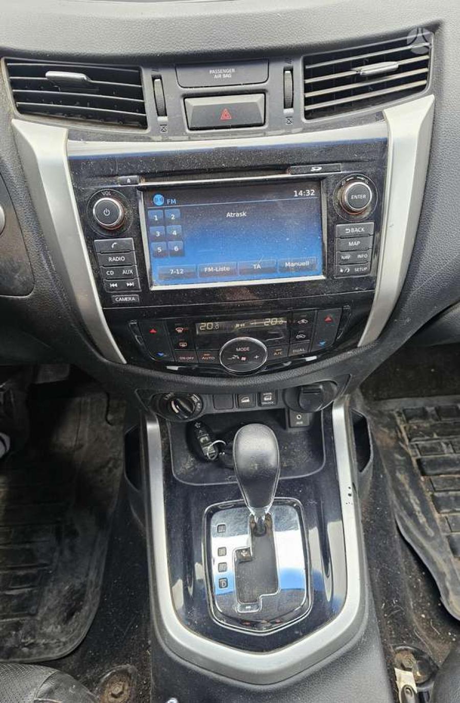 Grey Renault Alaskan 2017 in Kelme, with an engine capacity of 2.30 L and mileage of 238 thousand km for 10800 €, photo 10 on AUTOMOTO.COM.LV