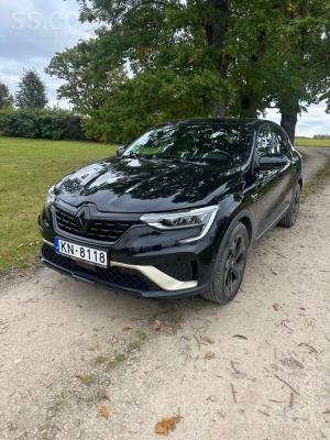 Black Renault Arkana 2022 in Valmiera, with an engine capacity of 1.60 L and mileage of 69 thousand km for 23000 €, photo  on AUTOMOTO.COM.LV