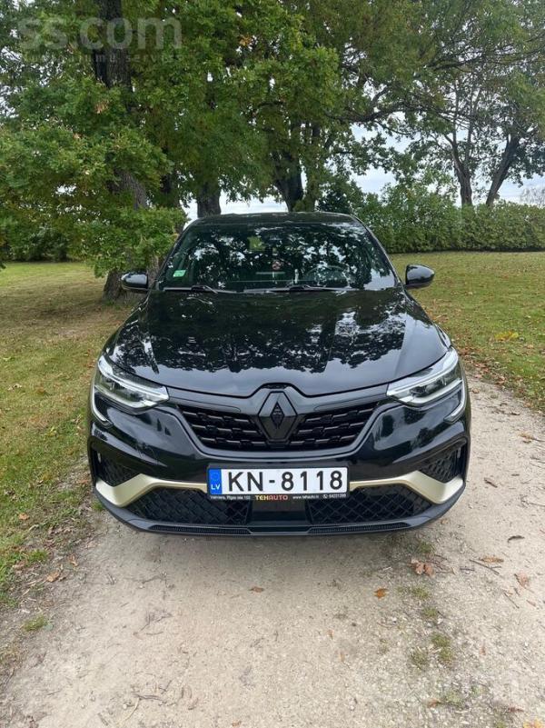 Melns Renault Arkana 2022 Valmiera, ar dzinēja tilpumu 1.60 L un nobraukumu 69 tūkst. km par 23000 €, foto 2 vietnē AUTOMOTO.COM.LV