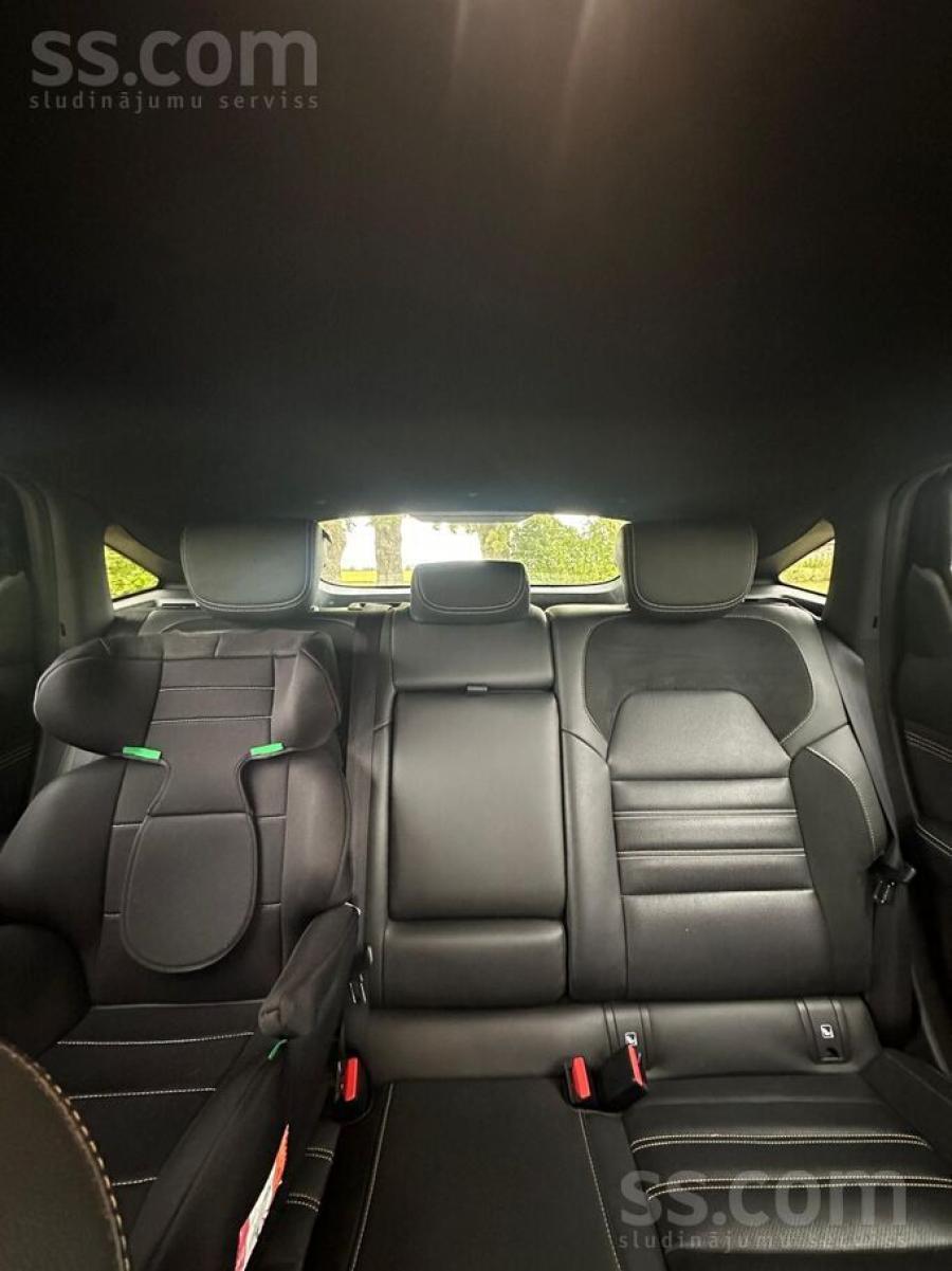 Black Renault Arkana 2022 in Valmiera, with an engine capacity of 1.60 L and mileage of 69 thousand km for 23000 €, photo 9 on AUTOMOTO.COM.LV