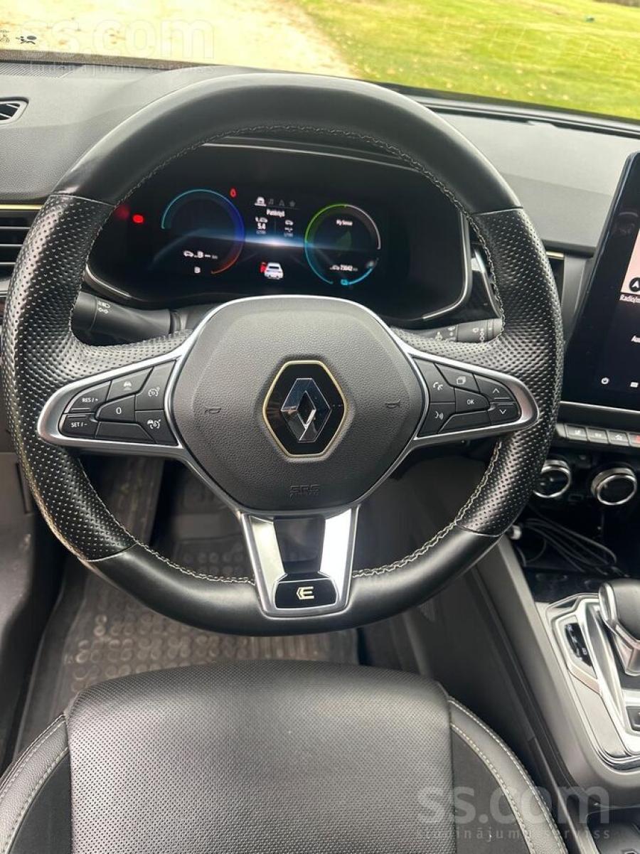 Black Renault Arkana 2022 in Valmiera, with an engine capacity of 1.60 L and mileage of 69 thousand km for 23000 €, photo 10 on AUTOMOTO.COM.LV
