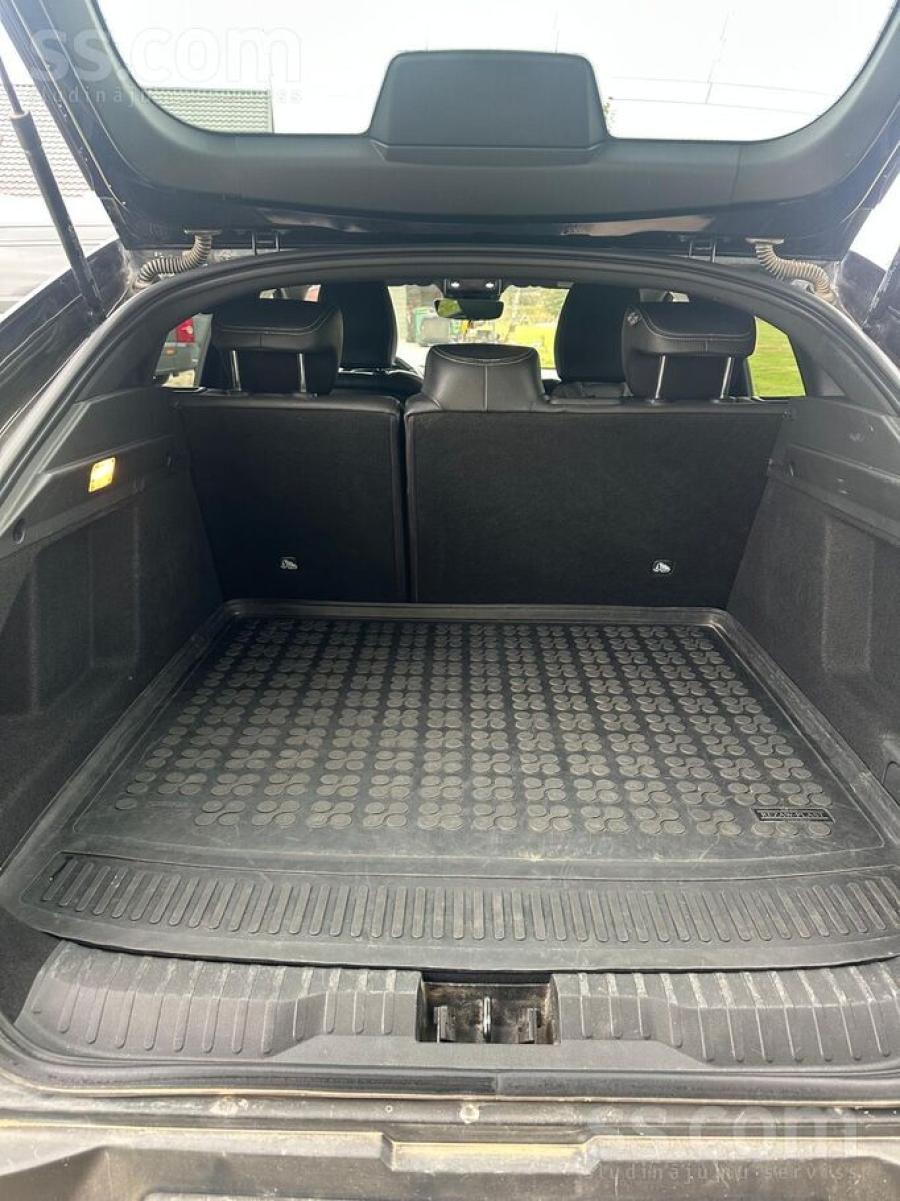 Black Renault Arkana 2022 in Valmiera, with an engine capacity of 1.60 L and mileage of 69 thousand km for 23000 €, photo 12 on AUTOMOTO.COM.LV