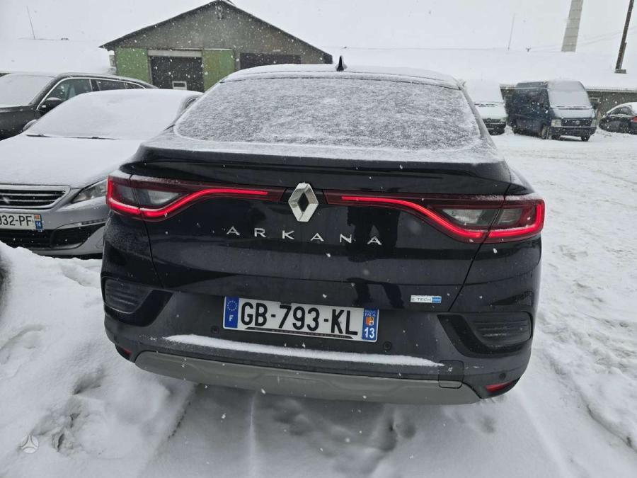 Black Renault Arkana 2021 in Taurage, with an engine capacity of 1.60 L and mileage of 201 thousand km for 7500 €, photo 6 on AUTOMOTO.COM.LV