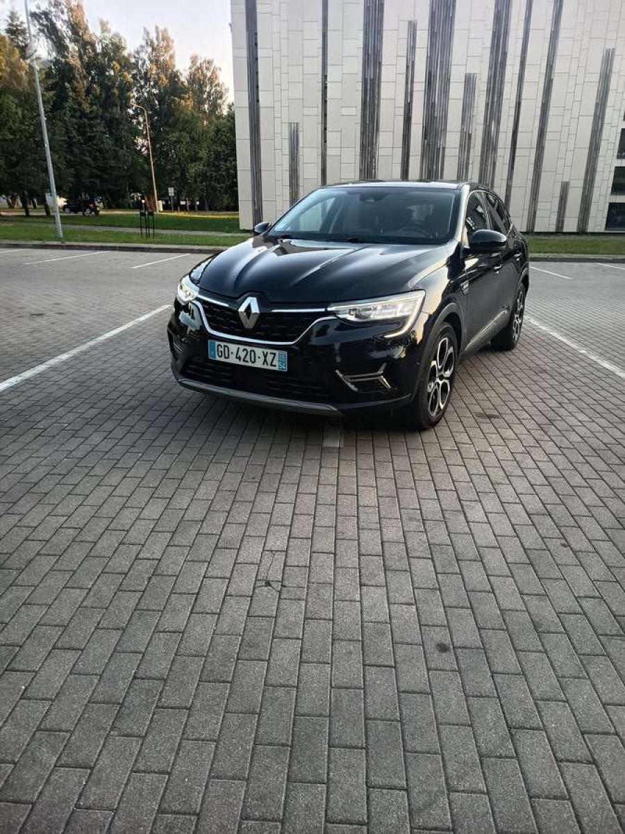Black Renault Arkana 2021 in Taurage, with an engine capacity of 1.60 L and mileage of 164 thousand km for 13000 €, photo 5 on AUTOMOTO.COM.LV