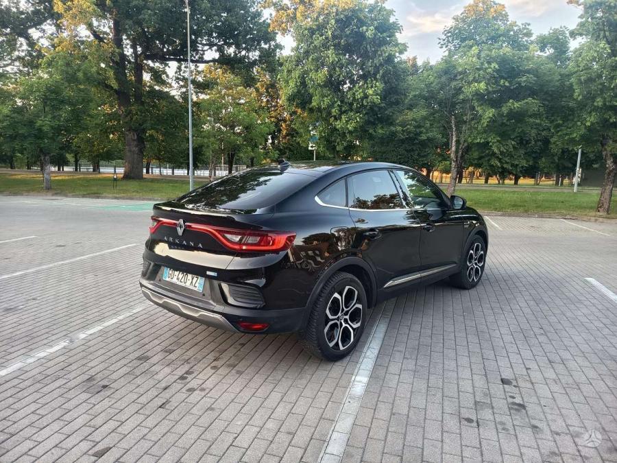 Black Renault Arkana 2021 in Taurage, with an engine capacity of 1.60 L and mileage of 164 thousand km for 13000 €, photo 7 on AUTOMOTO.COM.LV