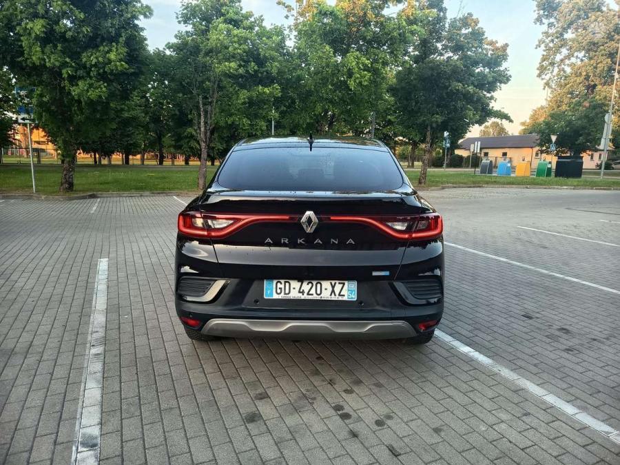 Black Renault Arkana 2021 in Taurage, with an engine capacity of 1.60 L and mileage of 164 thousand km for 13000 €, photo 9 on AUTOMOTO.COM.LV