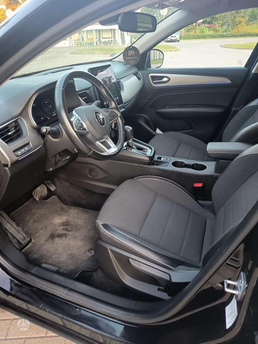 Black Renault Arkana 2021 in Taurage, with an engine capacity of 1.60 L and mileage of 164 thousand km for 13000 €, photo 14 on AUTOMOTO.COM.LV