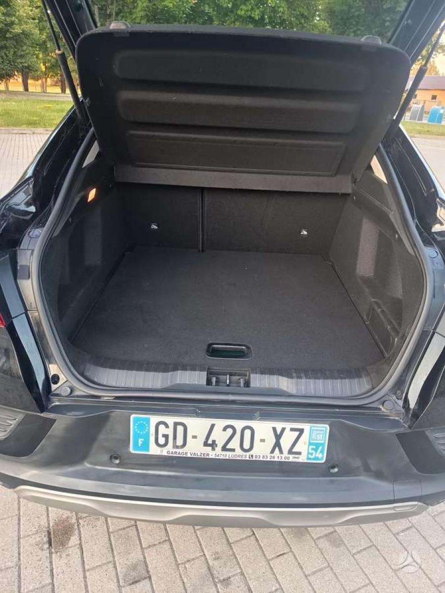 Black Renault Arkana 2021 in Taurage, with an engine capacity of 1.60 L and mileage of 164 thousand km for 13000 €, photo 19 on AUTOMOTO.COM.LV
